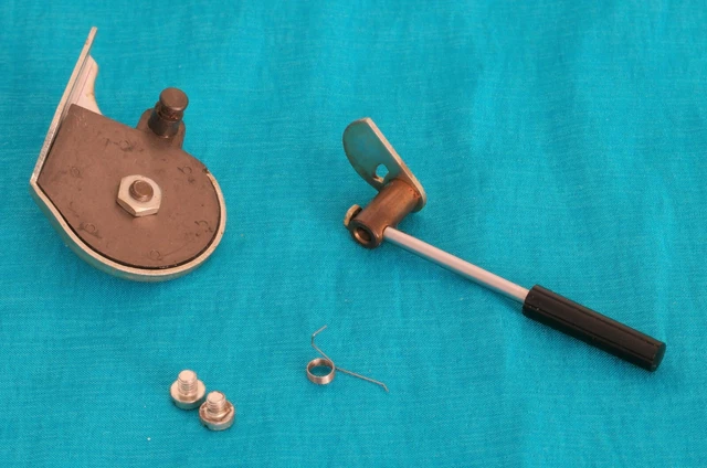 DUAL 1219 TURNTABLE Parts : Tonearm Cueing Lever Assembly EUR 18,86 ...