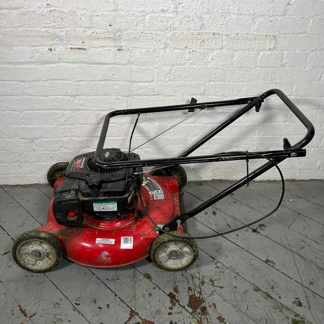 YARD MACHINES 20 In 125cc Push Gas Lawn Mower Bagless DOES NOT START YARD MACHINES 20 In 125cc Push Gas Lawn Mower Bagless DOES NOT START