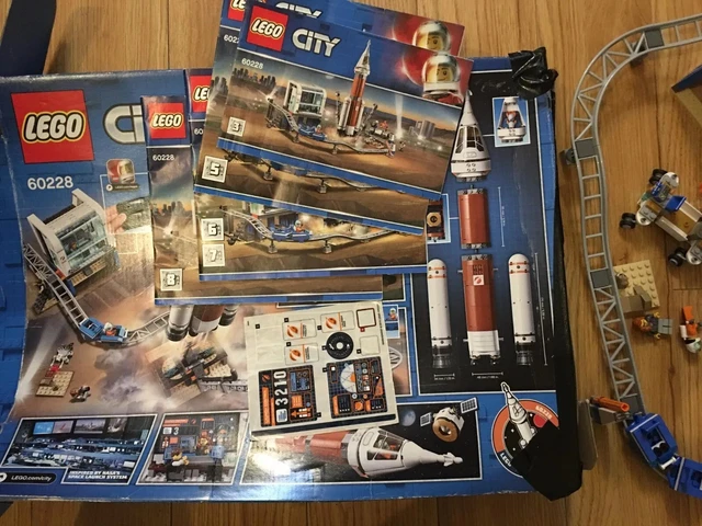 LEGO CITY SPACEPORT 60228 Razzo nello spazio profondo e controllo di ...