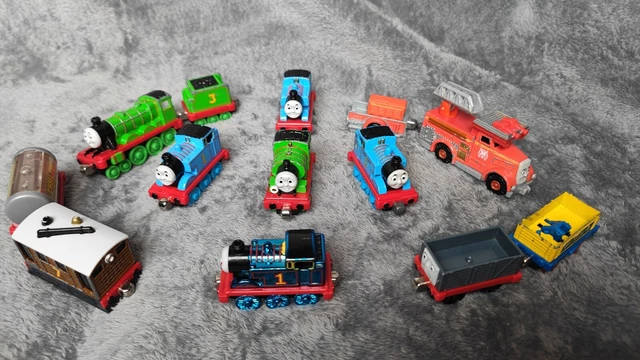 THOMAS THE TANK Engine & Friends Diecast Magnetic Trains Bundle Gullane ...