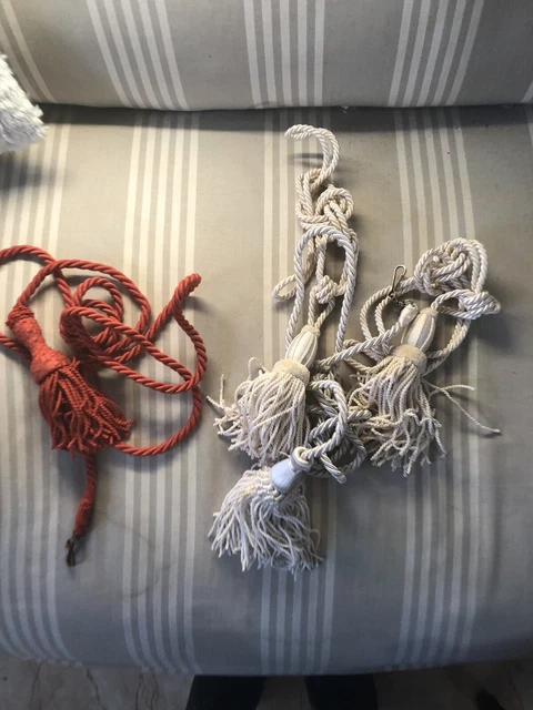 EMBRASE ANCIENNE DE couleur blanche et rouge années 60 EUR 5,00 ...