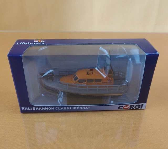 CORGI RS471023 RNLI Shannon Class Lifeboat Diecast Model Boat - Boxed £ ...