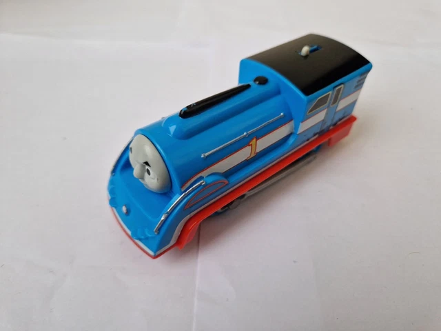 TRAIN MOTORISÉ THOMAS The Tank Engine Streamline Thomas Tomy ...
