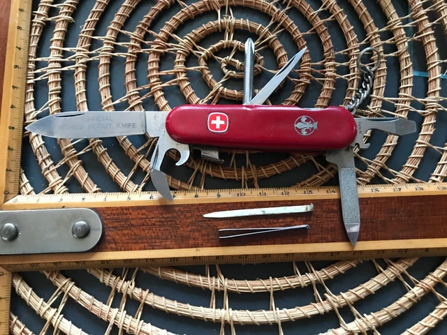 COUTEAU WENGER OFFICIAL WORLD SCOUT ancien antique knife messer NO ...