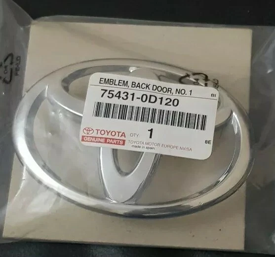 NEW GENUINE TOYOTA Yaris REAR BADGE Emblem 2017 Onwards 75431-0D120 £15 ...
