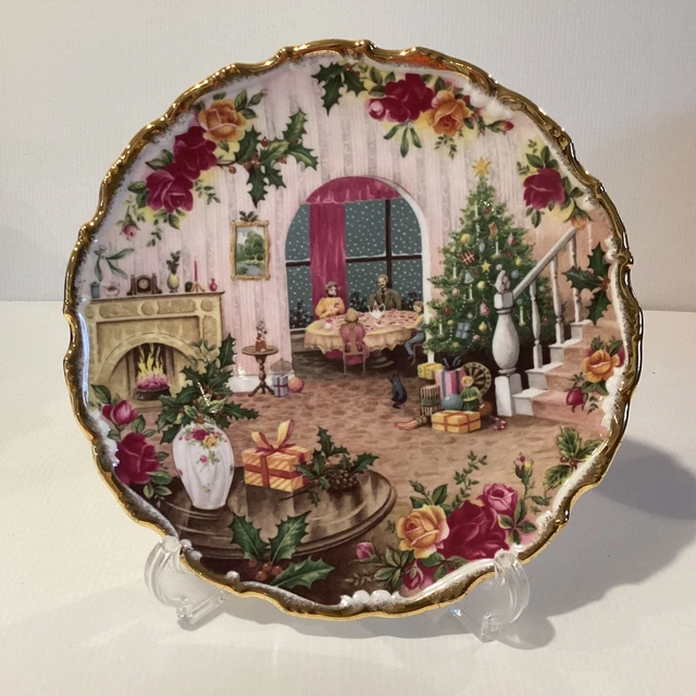 ROYAL ALBERT CHRISTMAS Magic In Celebration Of Old Country Roses At ...