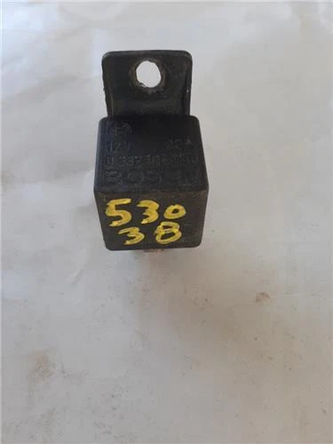 BOITIER FUSIBLES DIVERS RELAIS Toyota LAND CRUISER 2.4 TD 2L-T ...