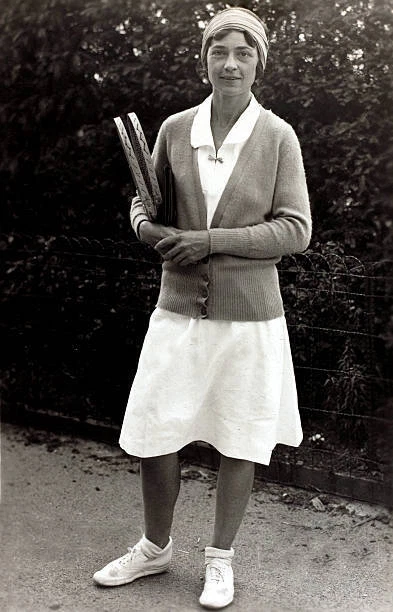 TENNIS CIRCA 1930 Mrs Laharper Who Won The Wimbledon Mixed Old Photo $9 ...