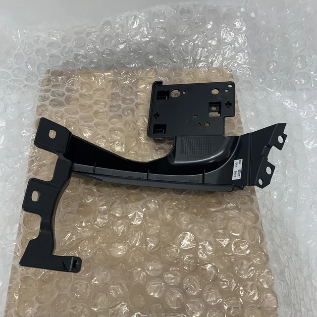 GENUINE RANGE ROVER Evoque Rear Bumper Bracket Rh Lr048696 (H) £15.00 ...