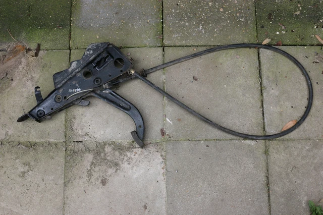 MERCEDES BENZ W123 Pedal Feststellbremse mit seil Handbremse EUR 40,00 ...