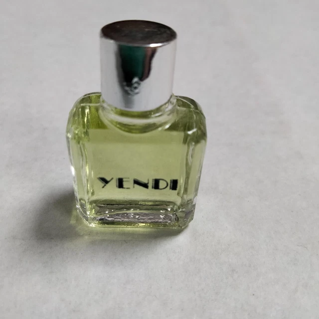 COLLECTOR MINI MINIATURE de parfum ancienne " YENDI " CAPPUCI pleine EUR 4,50 - PicClick FR