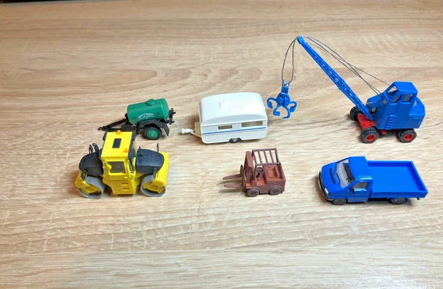 KONVOLUT 1:87 WIKING Herpa Kibri Baufahrzeuge Fuchs Bagger Straßenwalze ...