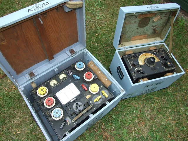 WW2 RAF BOMBER COMMAND T1154/R1155 military radios ww2 £924.72 ...