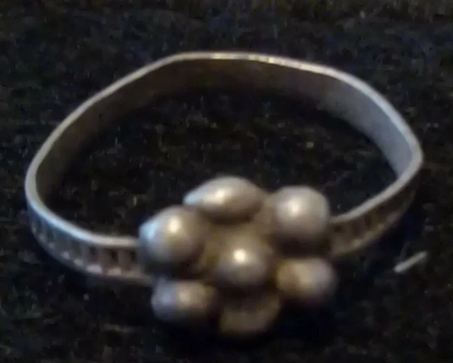 ANCIENNE BAGUE ARGENT ? mérovingienne ?romaine?médiévale?A Identifier ...