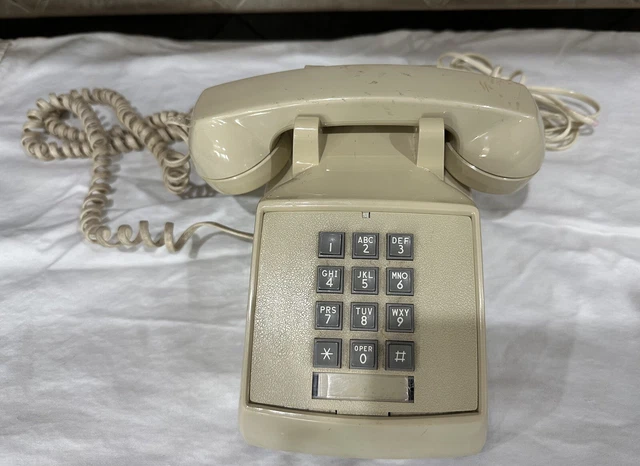 VINTAGE WESTERN ELECTRIC Bell Systems Push Button Telephone Beige Model ...
