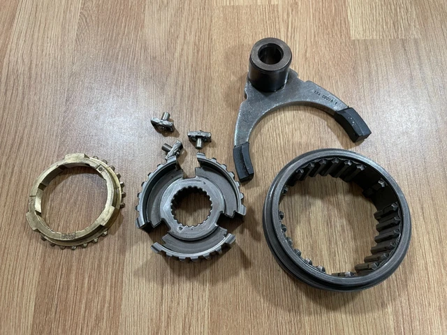 FIAT 500 GEARBOX model C514 5th Gear selector synchromesh £21.50 ...