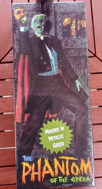 ATLANTIS AURORA PHANTOM Of The Opera Model Kit Metallica Green £44.00 ...