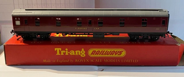 TRIANG OO GAUGE R339 BR 2nd CLASS SLEEPING CAR 2510 £14.99 - PicClick UK
