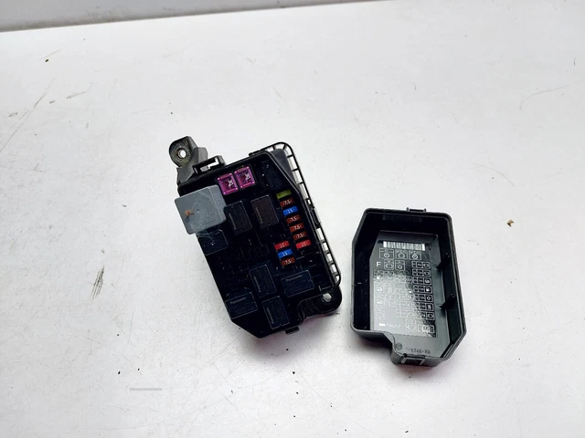 MITSUBISHI OUTLANDER MK3 2020 Phev Hybrid Fuse Relay Box 3746-Na EUR 34 ...