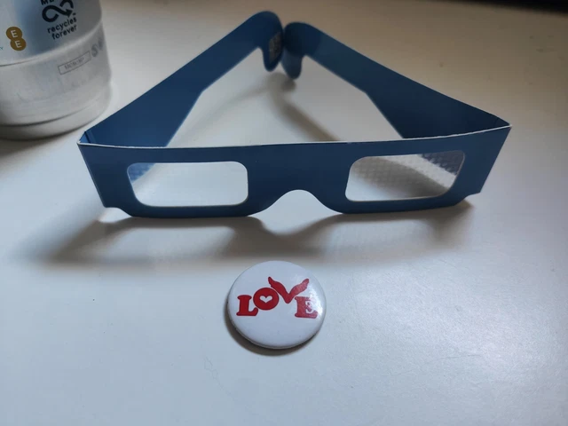 COLDPLAY 2025 OFFICIAL Wembley Concert Moon Glasses& pin+ new metal cup ...