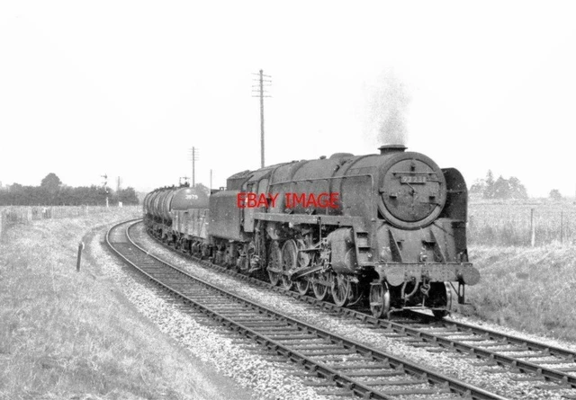 PHOTO BR Class 9F Loco No 92231 On Oil Tanks £1.85 - PicClick UK