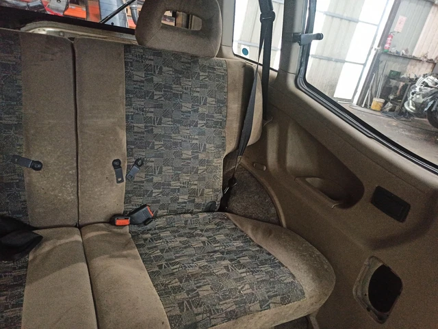 SITZE LINKS HINTEN / 182028 Für Nissan Terrano Ii R20 2.7 Td 4Wd EUR ...