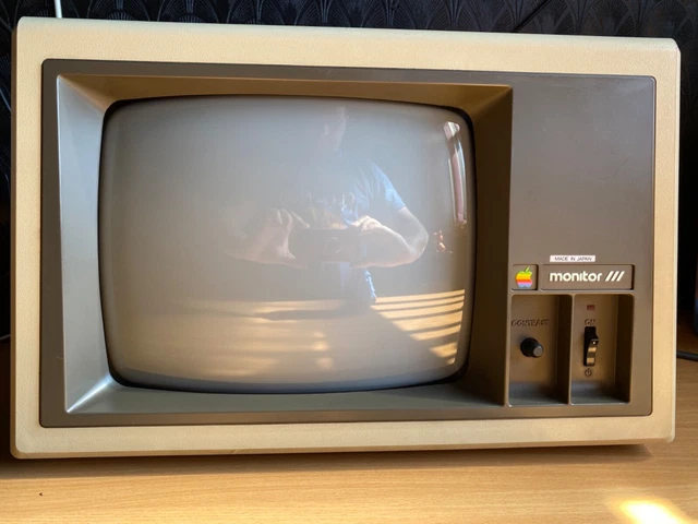 VERY RARE VINTAGE Apple iii CRT computer monitor display JAPAN ...