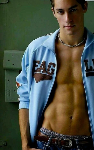 Shirtless Male Beefcake Muscular Handsome Frat Jock College Man Photo