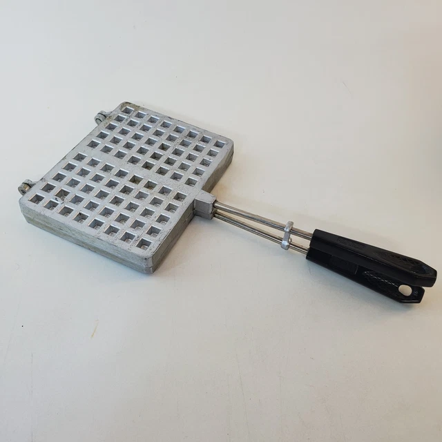 VINTAGE SEFAMA (S.E.F.A.M.A.) Open Fire Aluminum Waffle Iron - France £ ...