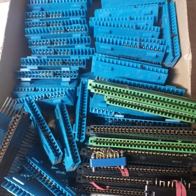 VERY OLD CONNECTORS Card Edge Wire Wrap Gold Recovery Joblot £63.12 ...