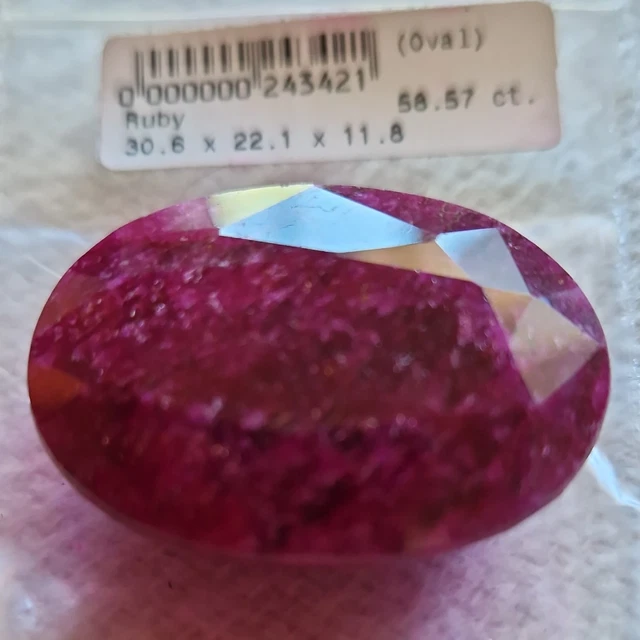 EDELSTEIN RUBY Stein. geschliffen ca 58 ct. 30x22x11mm EUR 19,00 ...