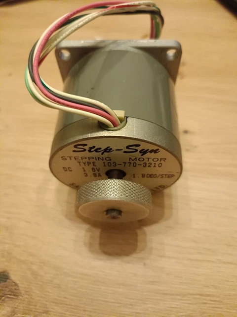 MOTEUR PAS À Pas STEP-SYN,SANYO DENKI,type:103-770-3210 DC 1.6V 3.9A 1 ...