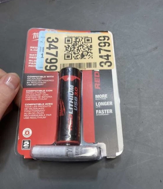 MILWAUKEE 48-11-2131 REDLITHIUM Lithium-Ion Rechargeable USB 3.0Ah ...