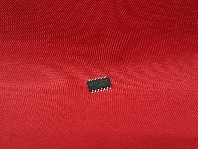 AMPLIFICATEUR AUDIO À circuit intégré CMS // RDA3118E28 EUR 9,38 ...