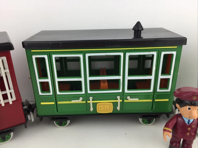 POSTMAN PAT GREENDALE Rocket Toy Train Battery Engine, Two Carriages ...