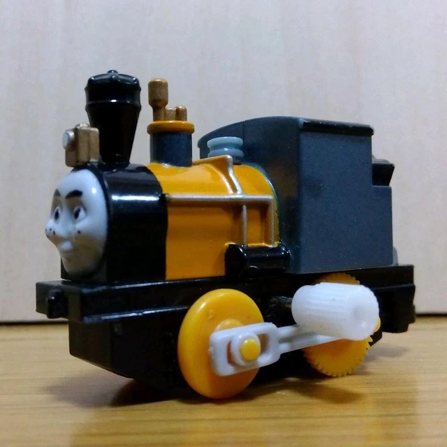 CAPSULE PLARAIL THOMAS The Tank Engine Glitter Friends Dash EUR 31,20 ...