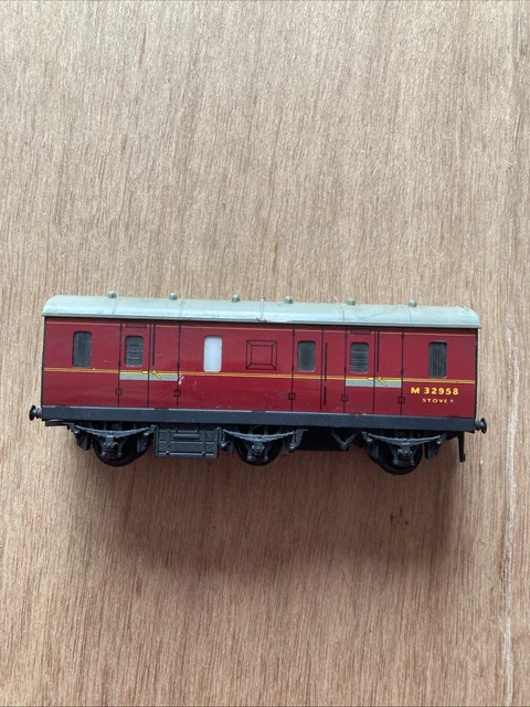 HORNBY DUBLO 4076 Six-wheeled Passenger Brake Van - Stove Coach £29.80 ...