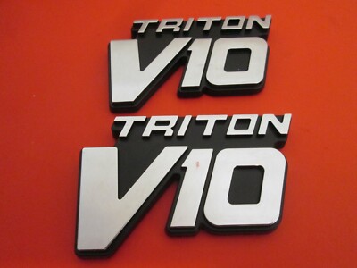 1999-2004 FORD F250 F350 Triton V10 Fender Emblem Badge Logo 2000 2001 ...