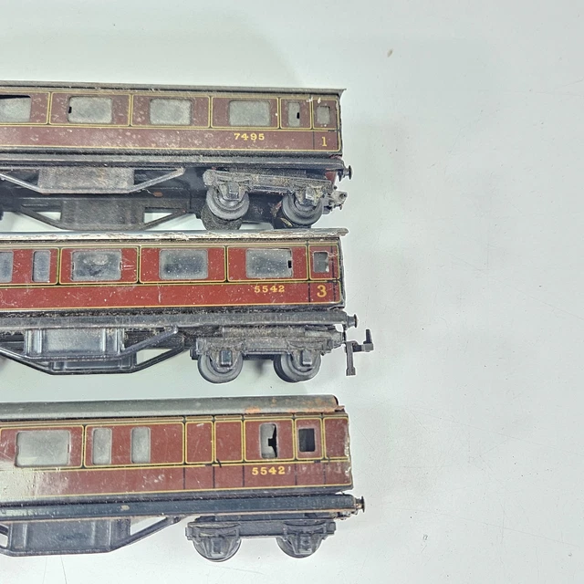 RAKE OF 3 Trix TTR OO LMS Stanier Coaches 5542 & 7495 Maroon Diecast ...