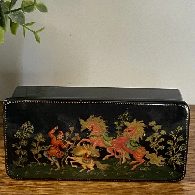 VINTAGE RUSSIAN STYLE Black Lacquer Box Horses Dancing Made In PROC ...