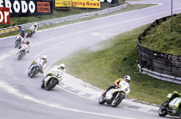 DAVE POTTER YAMAHA leads Ron Pierce Kawasaki 1976 Motorcycle Racing Old ...