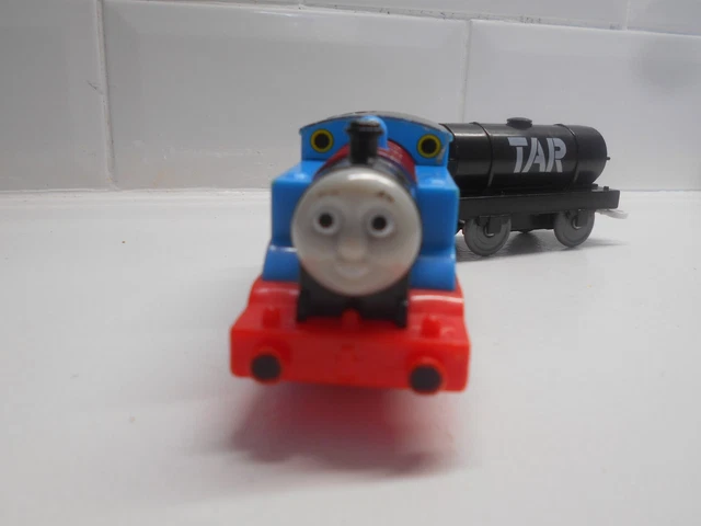 TOMY TRACKMASTER THOMAS the tank engine train thomas and tar £8.99 ...