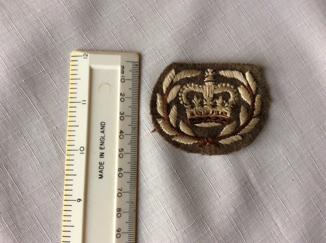 BRITISH ARMY WO2 Regimental Quartermaster Sergeant rank badge. Queens ...