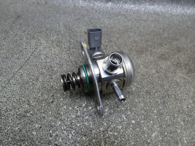 EINSPRITZPUMPE A2740700501 BENZINPUMPE 61Tkm Mercedes W205 C180 1.6 18. ...