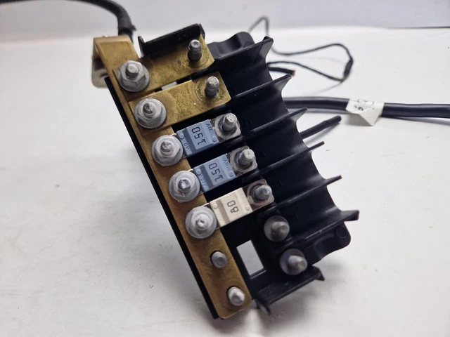 MERCEDES SPRINTER BATTERY Positive Cable & Fuse Box 9064401066 W906 ...