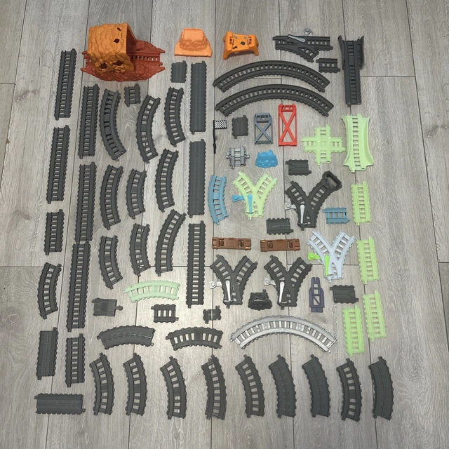 THOMAS TRACKMASTER REVOLUTION Motorised Train Track Mixed Bundle Lot 9 ...