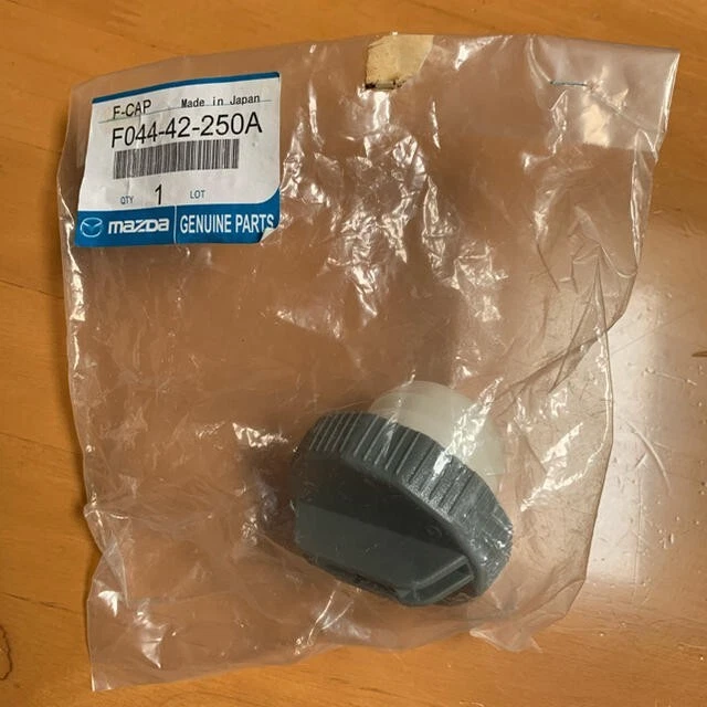 GENUINE MAZDA OEM RX-7 FD3S fuel cap filler cap F044-42-250A £92.59 ...