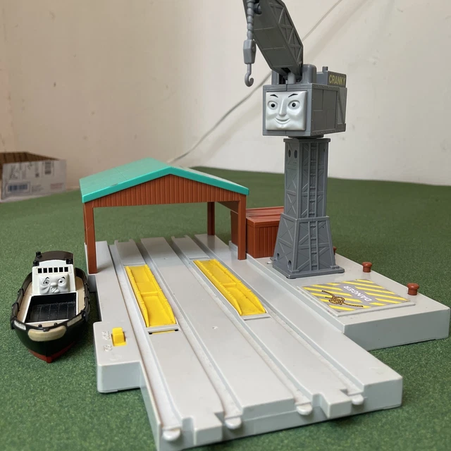THOMAS & FRIENDS TOMY Trackmaster Cranky At the Harbour Docks avec ...