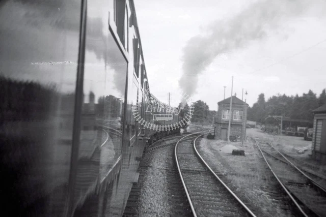 PHOTO BR BRITISH Railways Station Scene - BROADSTONE £1.99 - PicClick UK