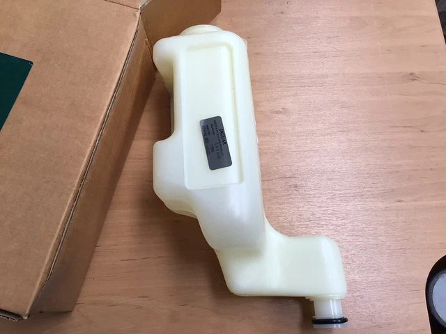 JAGUAR XJ6 XJ12 XJ40 washer reservoir neck with cap DBC6113 £14.00 ...